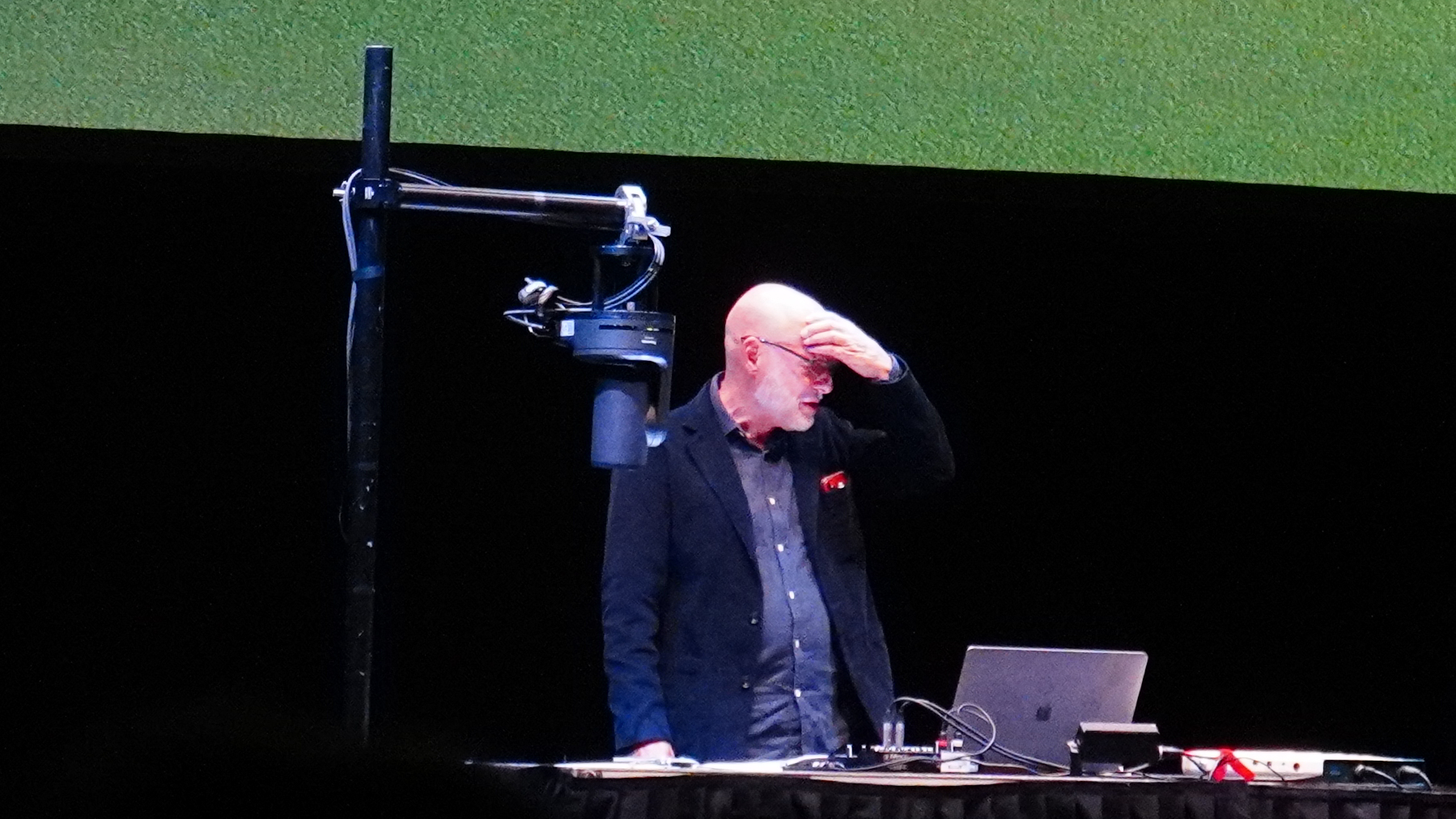 Make Space For Eno - Electronic Sound